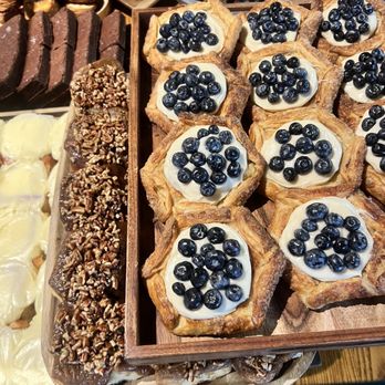 FOX IN THE SNOW CAFE - Updated May 2024 - 1466 Photos & 1238 Reviews ...