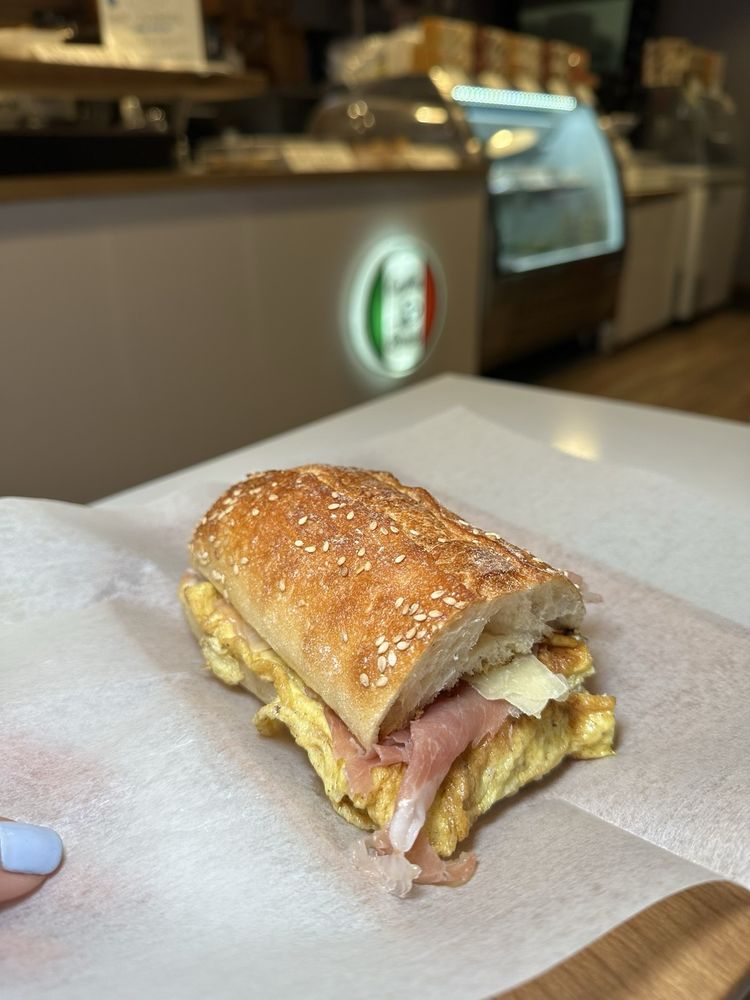 COFFEE BREAK - Updated December 2025 - 226 Photos & 120 Reviews - 71 ...