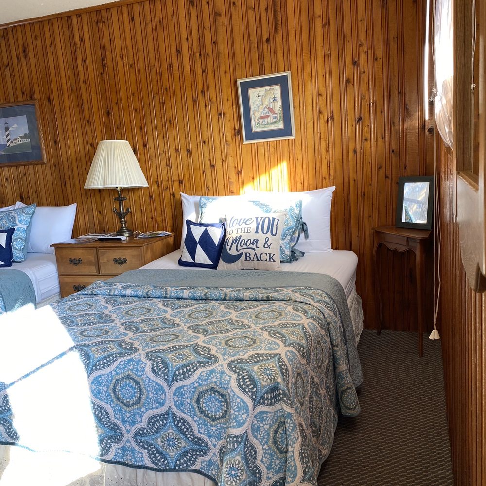 BAYVIEW MOTEL - Updated May 2025 - 2419 Lake Shore Dr E, Ashland ...