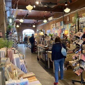 ATTICUS COFFEE & GIFTS - 255 Photos & 326 Reviews - 222 N Howard St ...