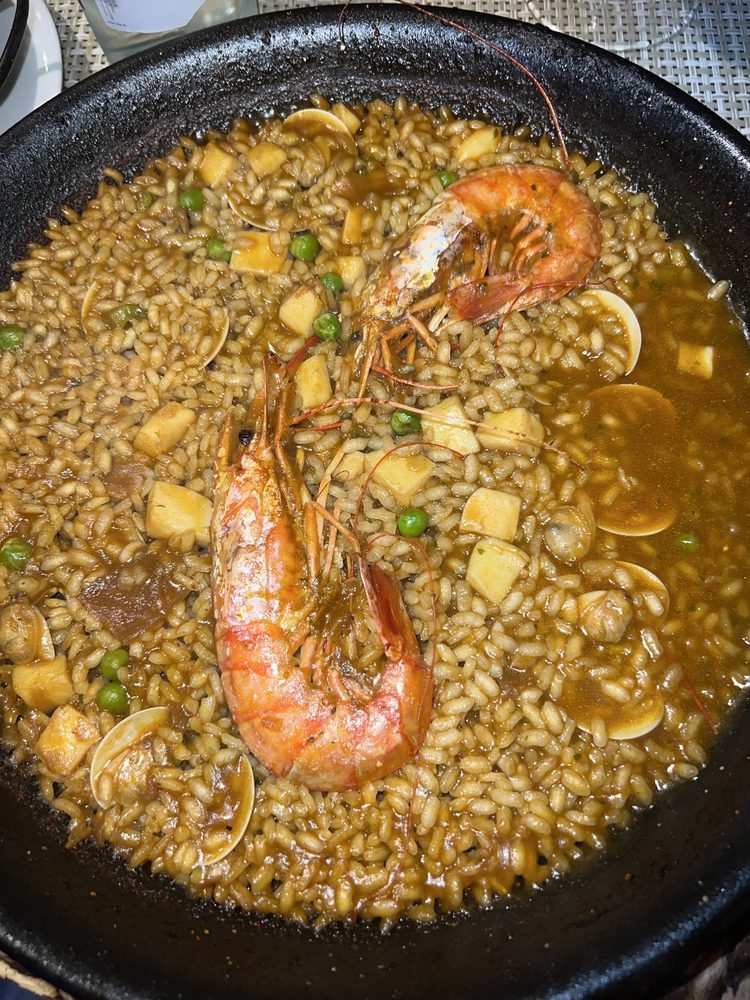 MOMO - Updated December 2025 - 62 Photos & 33 Reviews - Carrer Arc de ...