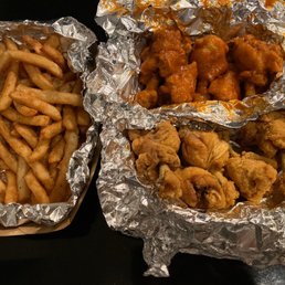 TOMMY WANT WINGY - 222 Photos & 379 Reviews - 94 Rainey St, Austin ...