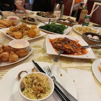 TREMENDOUS CHINESE RESTAURANT - Updated December 2025 - 192 Photos ...