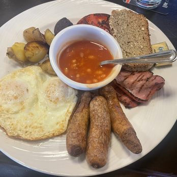 MYSTIC ROGUE IRISH PUB - Updated January 2026 - 206 Photos & 56 Reviews ...