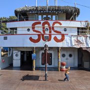 SHIPWRECK REEF CAFE - 147 Photos & 133 Reviews - Cafes - 500 Sea World ...