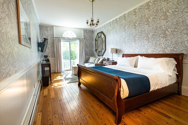 HOMEPORT INN AND TAVERN - Updated September 2025 - 60 Photos & 49 ...