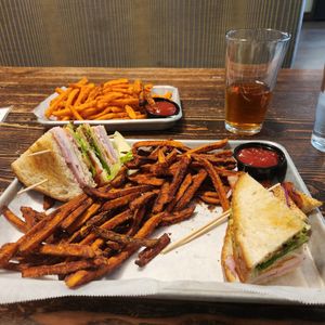 THE POUR HOUSE - Updated June 2026 - 529 Photos & 980 Reviews - 855 E ...