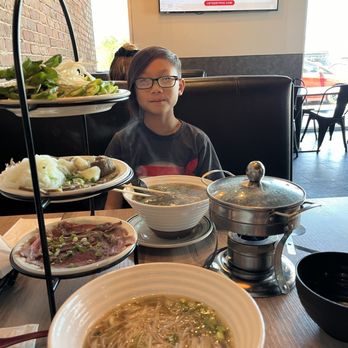 LET’S GET PHO - Updated November 2024 - 460 Photos & 274 Reviews - 3572 ...