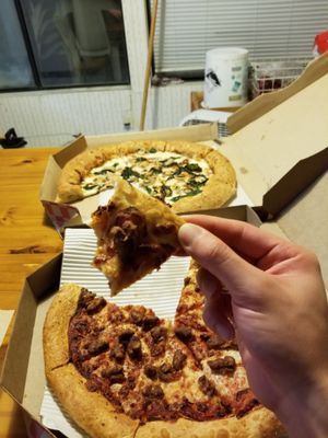 PIZZA HUT - Updated April 2025 - 20 Photos & 76 Reviews - 3380 La ...