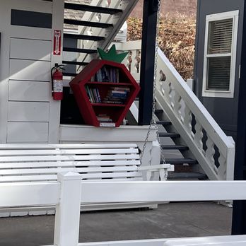 THE STRAWBERRY INN - Updated October 2025 - 787 Photos & 367 Reviews ...