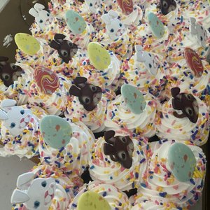 ELIZABETH BAKERY - 178 Photos & 237 Reviews - 2828 Firestone Blvd ...