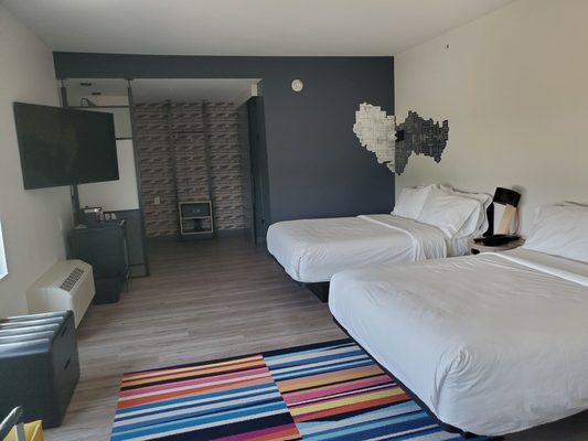 ALOFT NORTH KANSAS CITY - 18 Photos & 11 Reviews - 1875 Diamond Pkwy ...