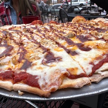 SOZIAL HAUS - Updated May 2024 - 262 Photos & 423 Reviews - 107 S Llano ...