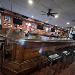 COSTAS INN - Updated December 2025 - 532 Photos & 443 Reviews - 4100 N ...