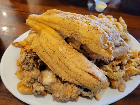 SILVER BAY SEAFOOD OF SIMPSONVILLE - Updated December 2025 - 94 Photos ...