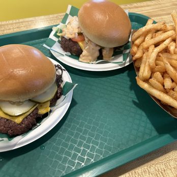 GLENDALE BURGER SHOP - Updated October 2025 - 46 Photos & 37 Reviews - 13692 S W Bay Shore Dr ...