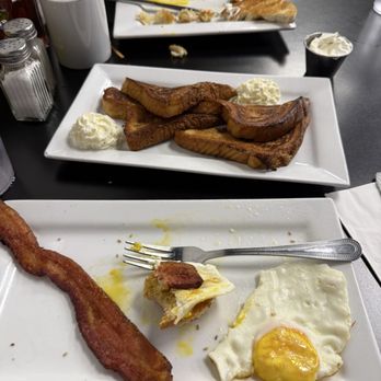 SMACKIN J’S DELI & GRILL - Updated May 2025 - 90 Photos & 65 Reviews ...