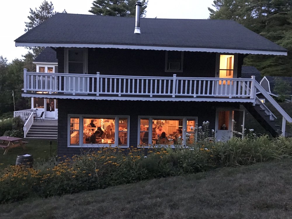 MAX’S RESTAURANT AND PUB - Updated September 2024 - 43 Photos & 27 ...