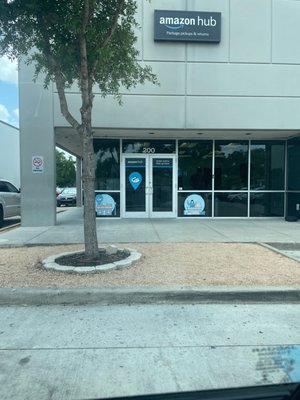 AMAZON FULFILLMENT CENTER - Updated December 2025 - 18 Photos & 12 ...