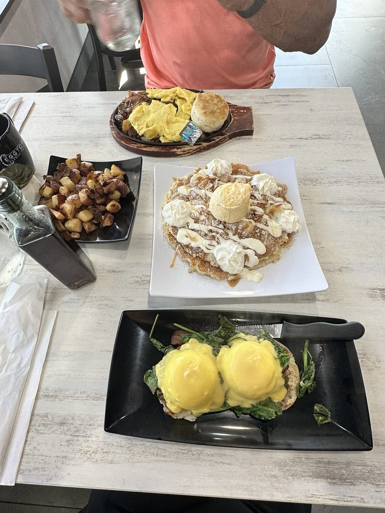 EGGTOWN - Updated January 2025 - 53 Photos & 28 Reviews - 32922 US Hwy 19 N, Palm Harbor ...