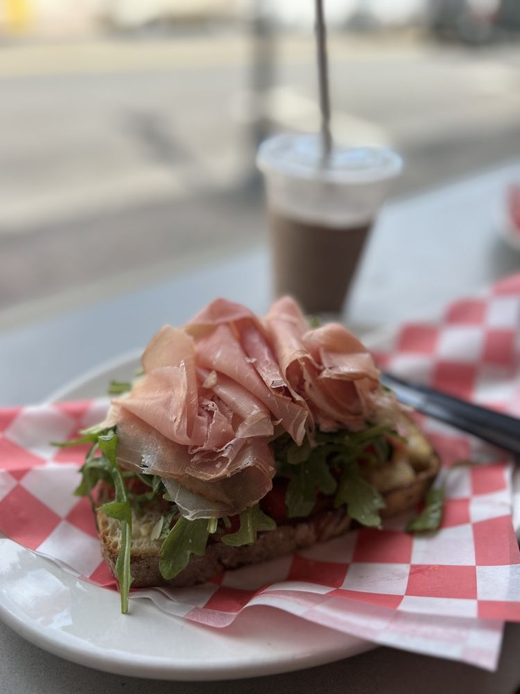 Launch Room cafe, Bogota | Roadtrippers