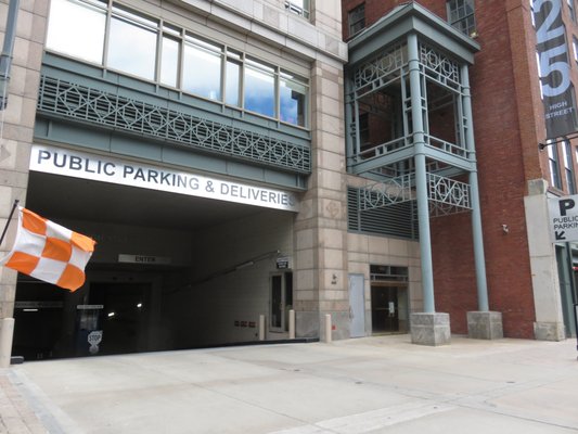 125 HIGH STREET GARAGE - Updated December 2025 - 18 Photos - 125 High ...