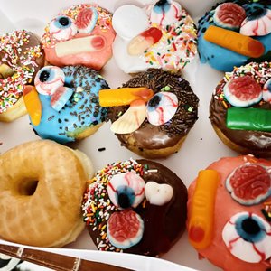 DK DONUTS - Updated August 2025 - 36 Photos & 83 Reviews - 1300 W State ...