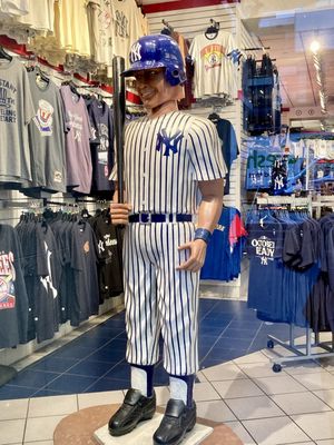YANKEES CLUBHOUSE SHOP - Updated January 2026 - 22 Photos & 38 Reviews ...