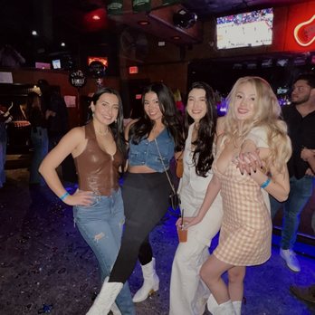 ROUND UP NIGHTCLUB - Updated December 2025 - 433 Photos & 254 Reviews ...