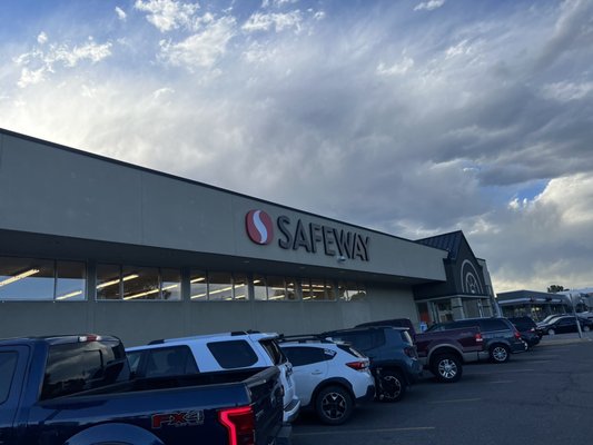 SAFEWAY - Updated October 2025 - 28 Reviews - 2210 N Wahsatch Ave ...