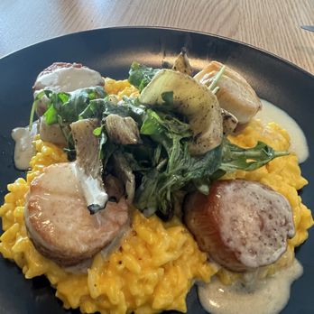 NAVILLUS BAR & GRILL - Updated April 2025 - 44 Photos & 33 Reviews ...