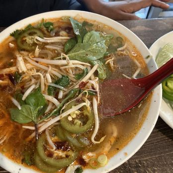 PHO EATERIES - Updated January 2026 - 307 Photos & 432 Reviews - 11618 ...