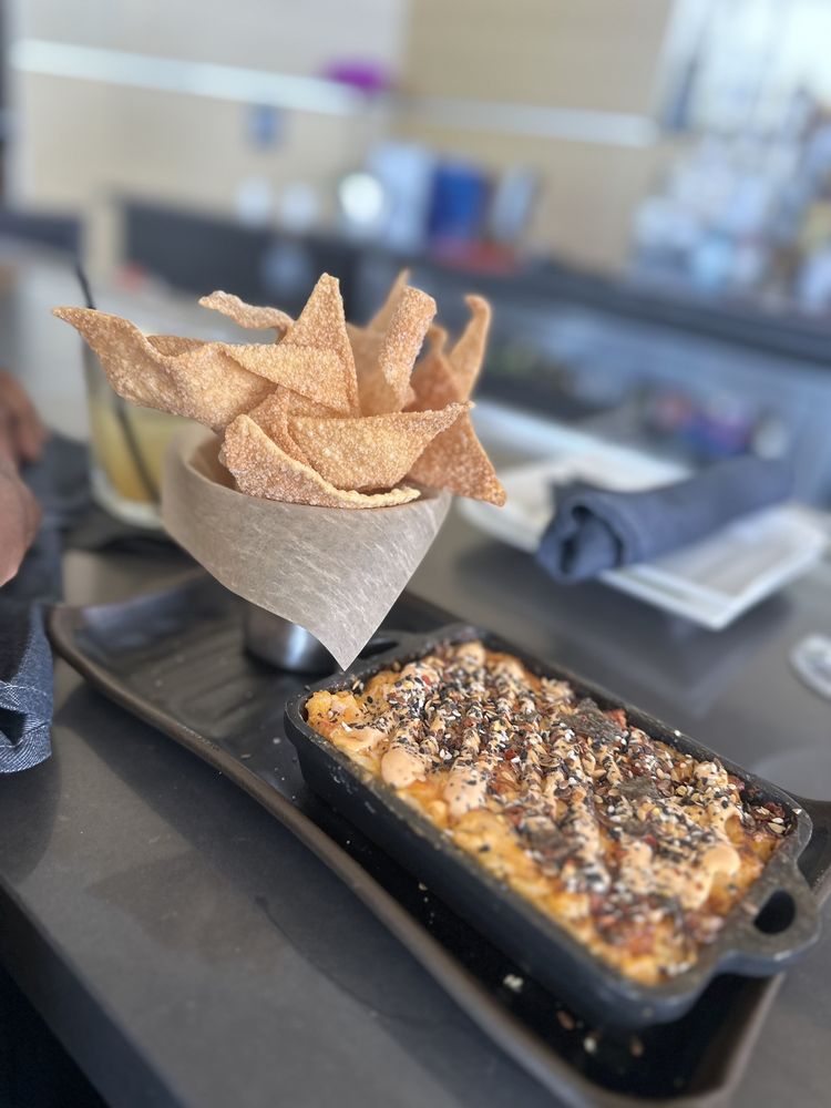 BAR 32 - Updated December 2025 - 229 Photos & 145 Reviews - 100 ...