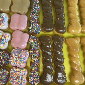 PRICE DONUTS - Updated May 2024 - 10 Reviews - 113 Keller Hicks Rd ...