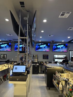 SPECTATORS BAR & GRILL - Updated March 2025 - 31 Photos & 11 Reviews ...