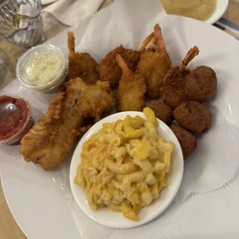 DER DUTCHMAN - Updated January 2025 - 628 Photos & 653 Reviews - 3713 ...