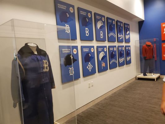 DODGER STADIUM LUXURY SUITES - 249 Photos & 28 Reviews - 1000 Vin ...