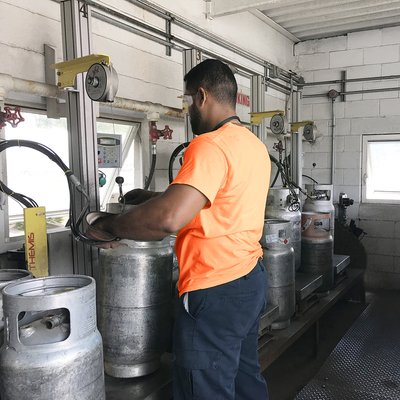 PARACO GAS - Updated October 2025 - 29 Photos & 123 Reviews - 44 Kroemer Ave, Riverhead, New ...