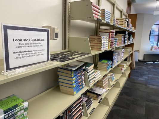 GLEN ELLYN PUBLIC LIBRARY - Updated December 2025 - 14 Photos & 21 ...