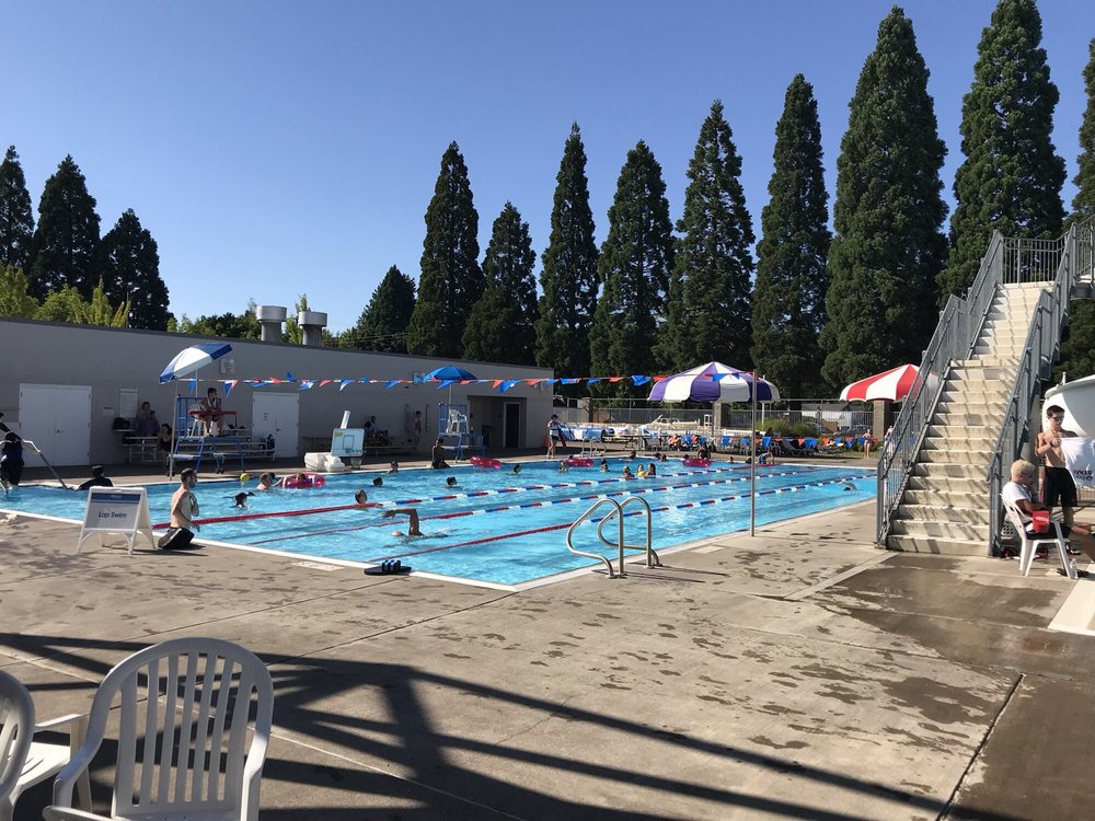 OSBORN AQUATIC CENTER - 49 Photos & 17 Reviews - Swimming Pools - 1940 ...