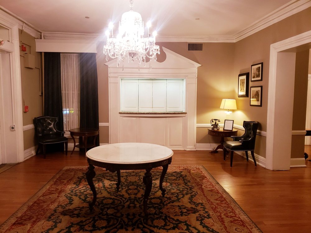 MARYLAND INN - 29 Photos & 28 Reviews - 58 State Cir, Annapolis ...