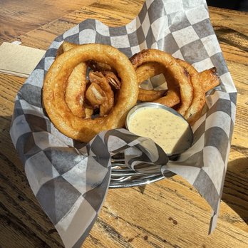 SOLACE OUTPOST - Updated November 2025 - 220 Photos & 122 Reviews - 444 ...