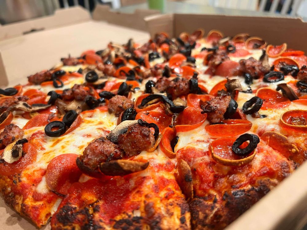 HOUSE OF PIZZA - Updated September 2025 - 53 Photos & 97 Reviews - 721 ...