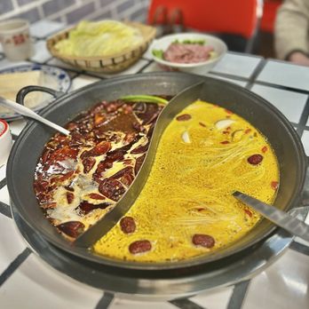 HAPPINESS HOT POT - Updated November 2024 - 375 Photos & 107 Reviews ...