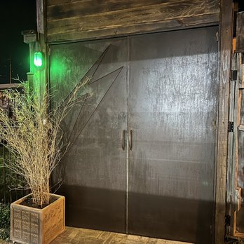 TRONA - Updated July 2024 - 92 Photos & 34 Reviews - 1812 E 12th St ...