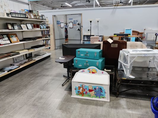 GOODWILL HAWAII - 167 Photos & 105 Reviews - 98-019 Kamehameha Hwy ...