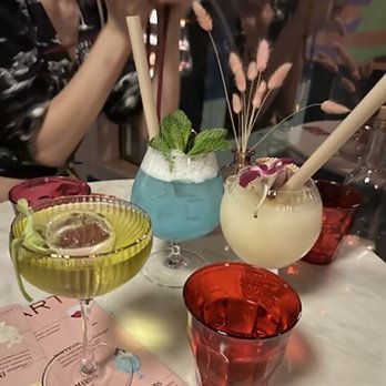 QUARTZ - Updated November 2024 - 298 Photos & 92 Reviews - 341 W Van ...