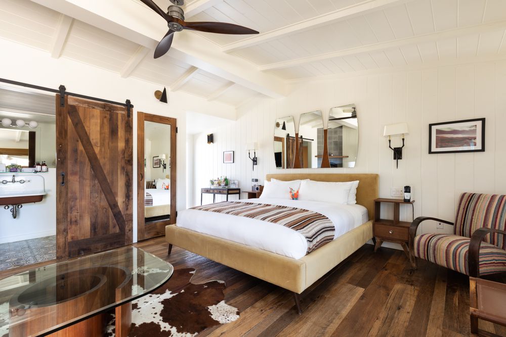 SKYVIEW MOTEL - Updated July 2024 - 274 Photos & 123 Reviews - 9150 US ...