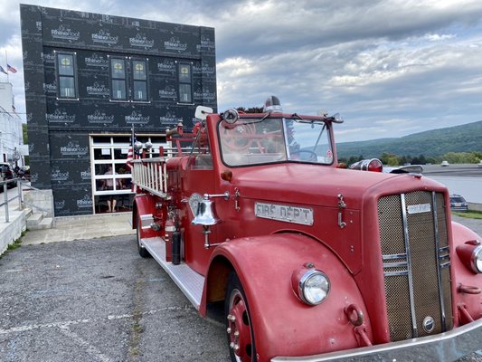 ENGINE 14 BREWERY - Updated December 2025 - 56 Photos & 14 Reviews - 52 ...