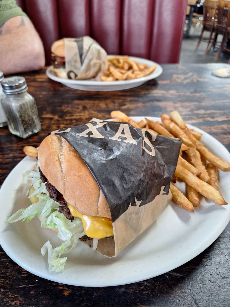 MAIN STREET DINER - Updated May 2026 - 19 Reviews - 101 E Brooks Dr ...